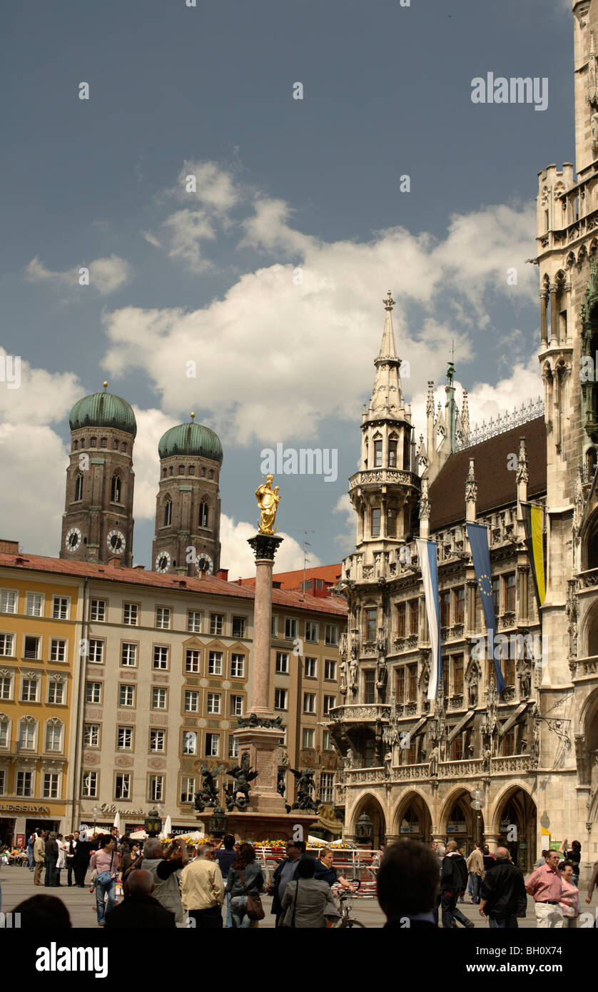 Marienplatz square hi-res stock photography and images - Alamy