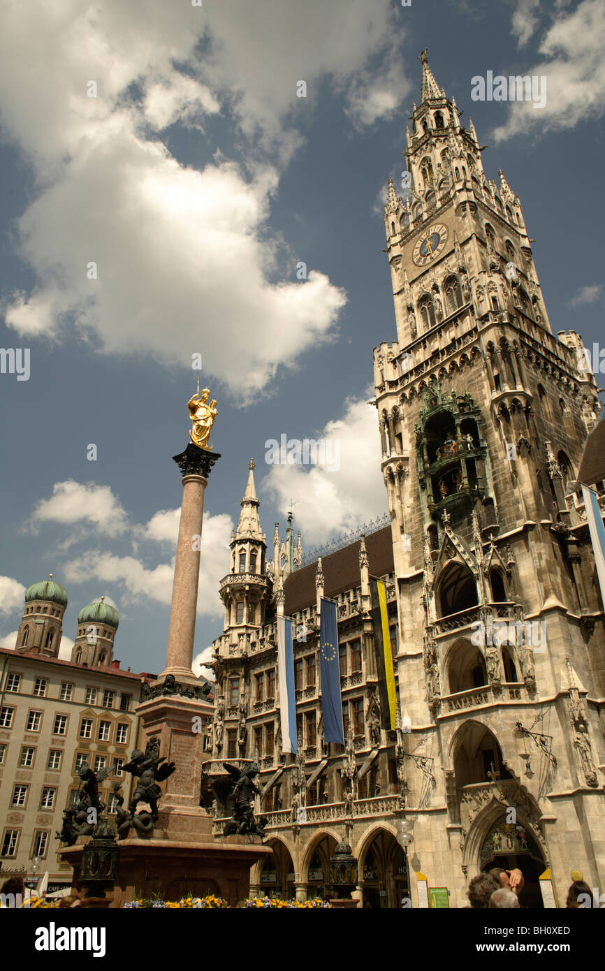 Marienplatz square hi-res stock photography and images - Alamy