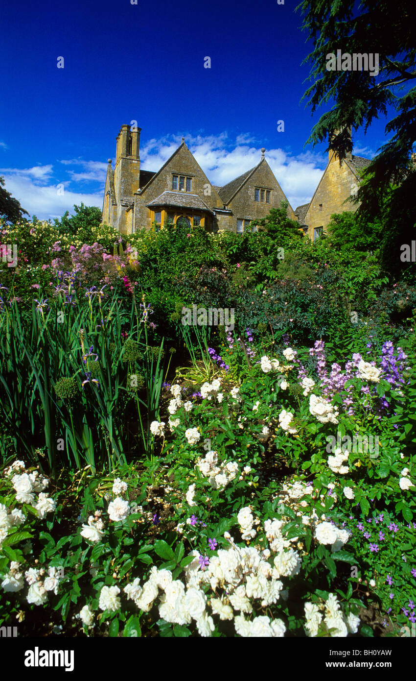 Hidcote Manor Garden Stock Photos & Hidcote Manor Garden Stock Images ...