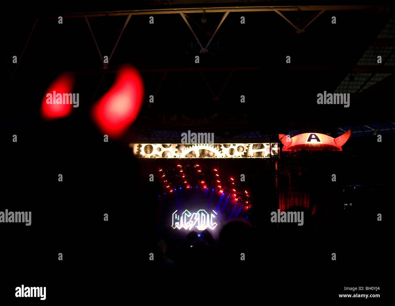 Wembley stadium concert hi-res stock photography and images - Alamy Wembley stadium concert hi-res stock photography and images - Alamy