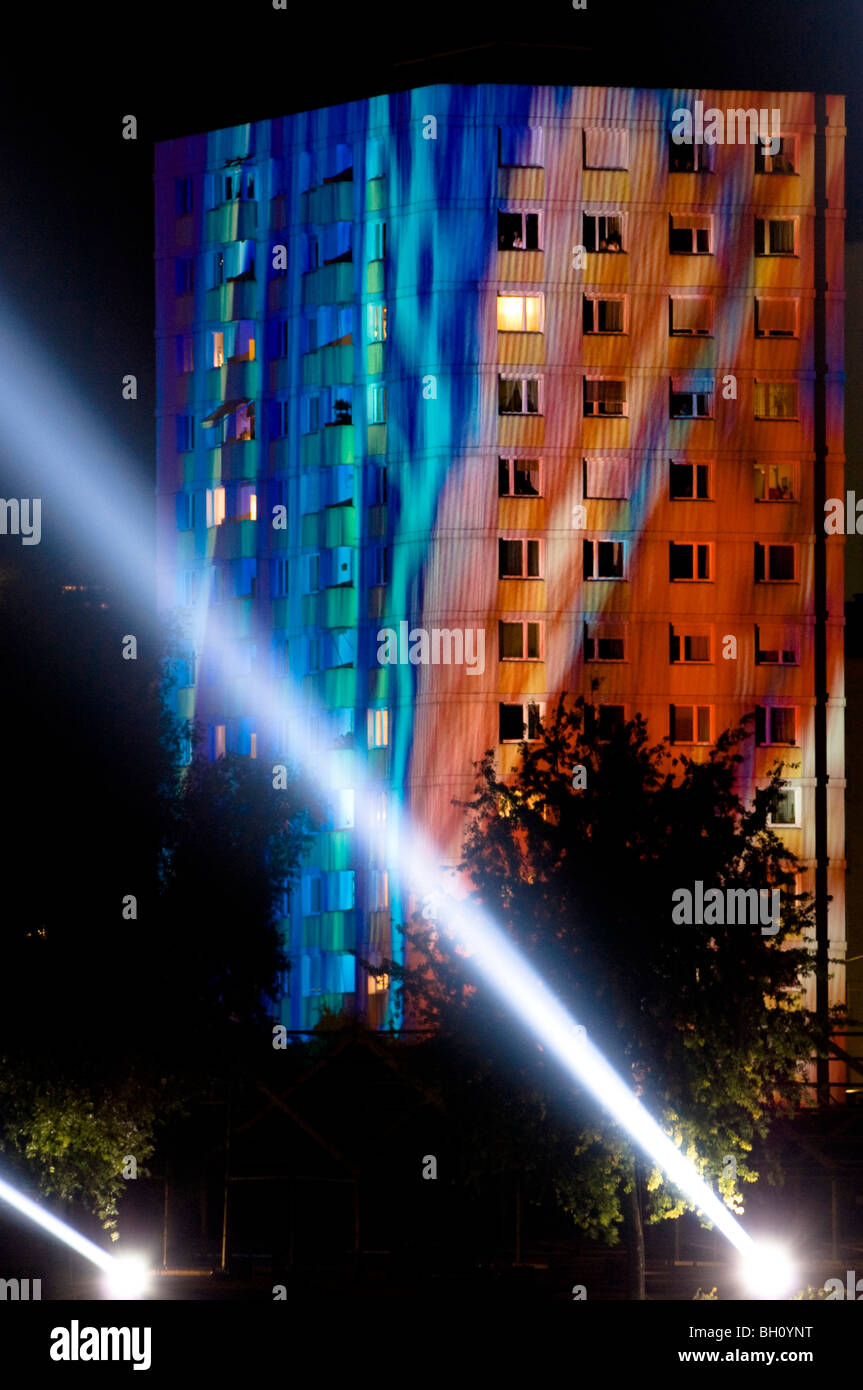Light projection building hi-res stock photography and images - Alamy