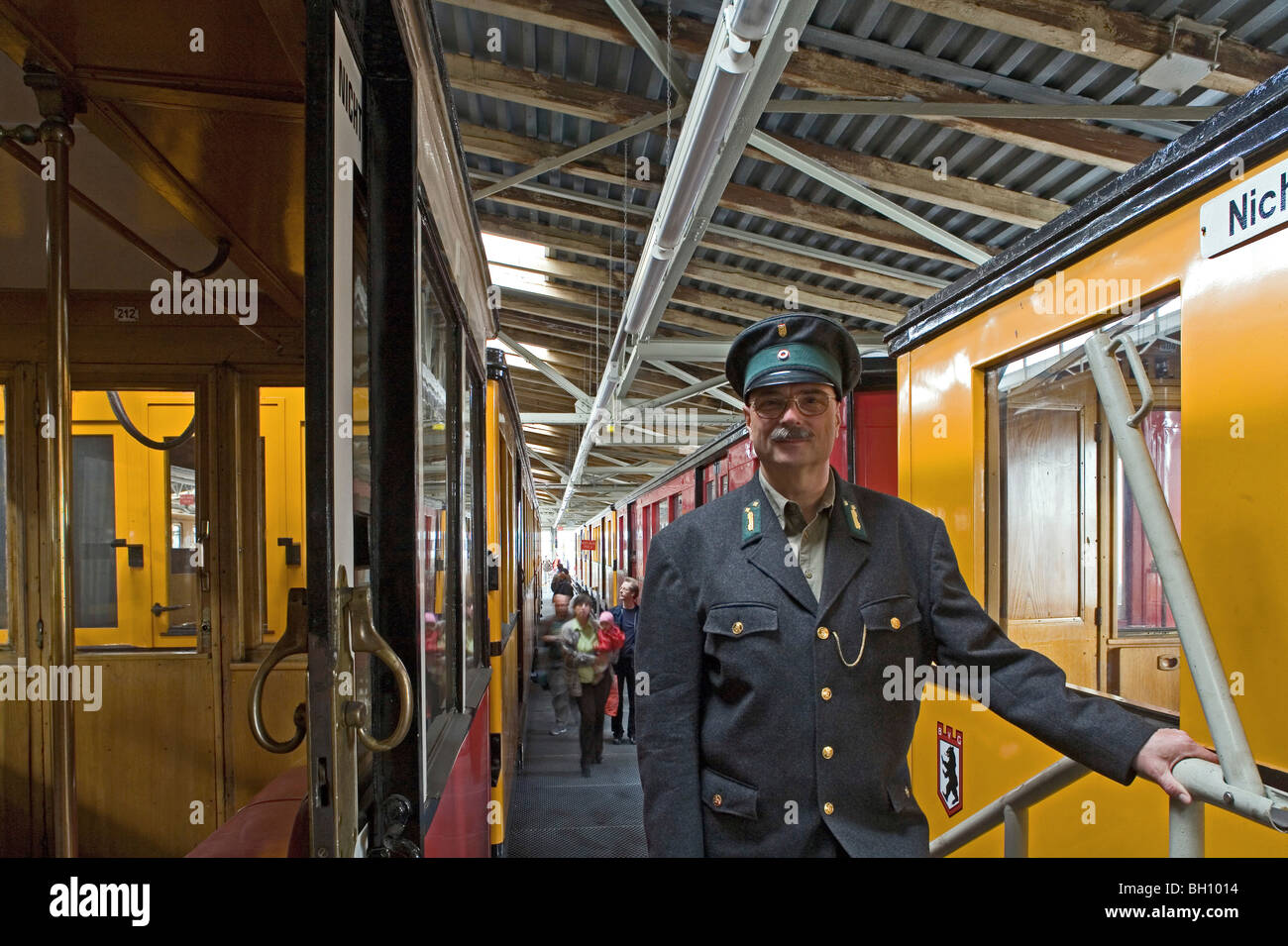People and local train at the train depot Warschauer Bahnhof, Berlin ...