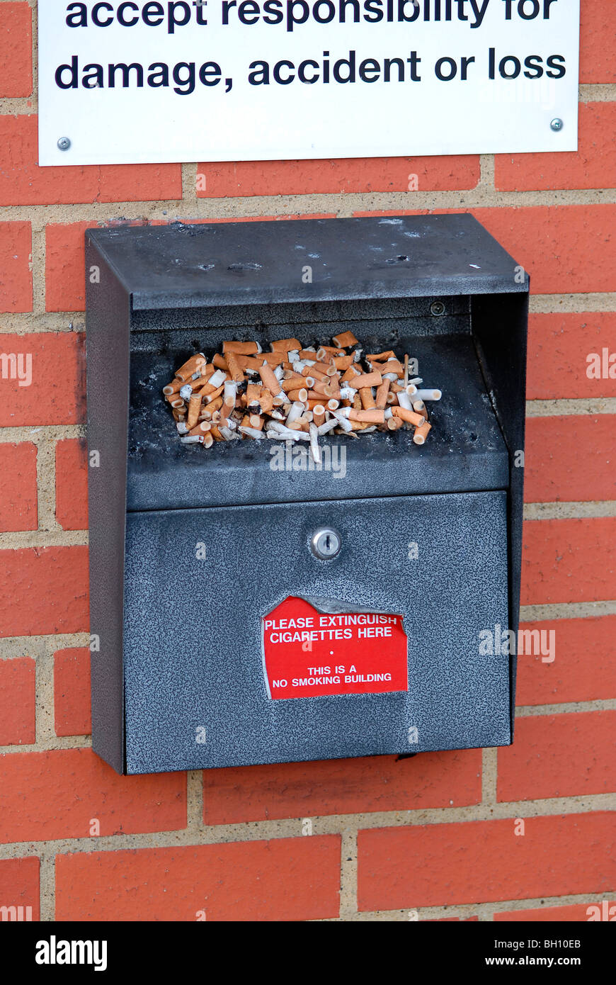 Smoking building hi-res stock photography and images - Alamy