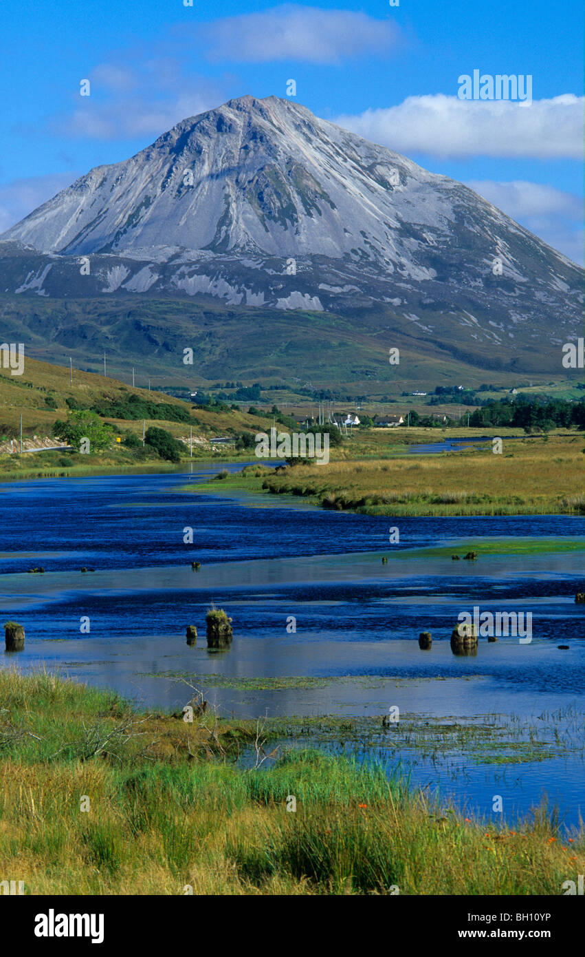 Mount errigal ireland hi-res stock photography and images - Alamy