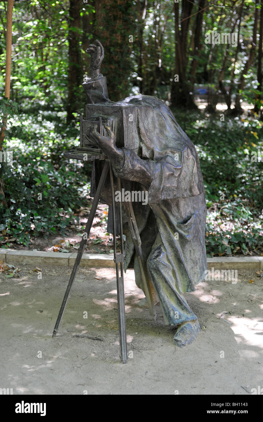 Bronze Statue of a Photographer using a Vintage Large Format Camera in ...