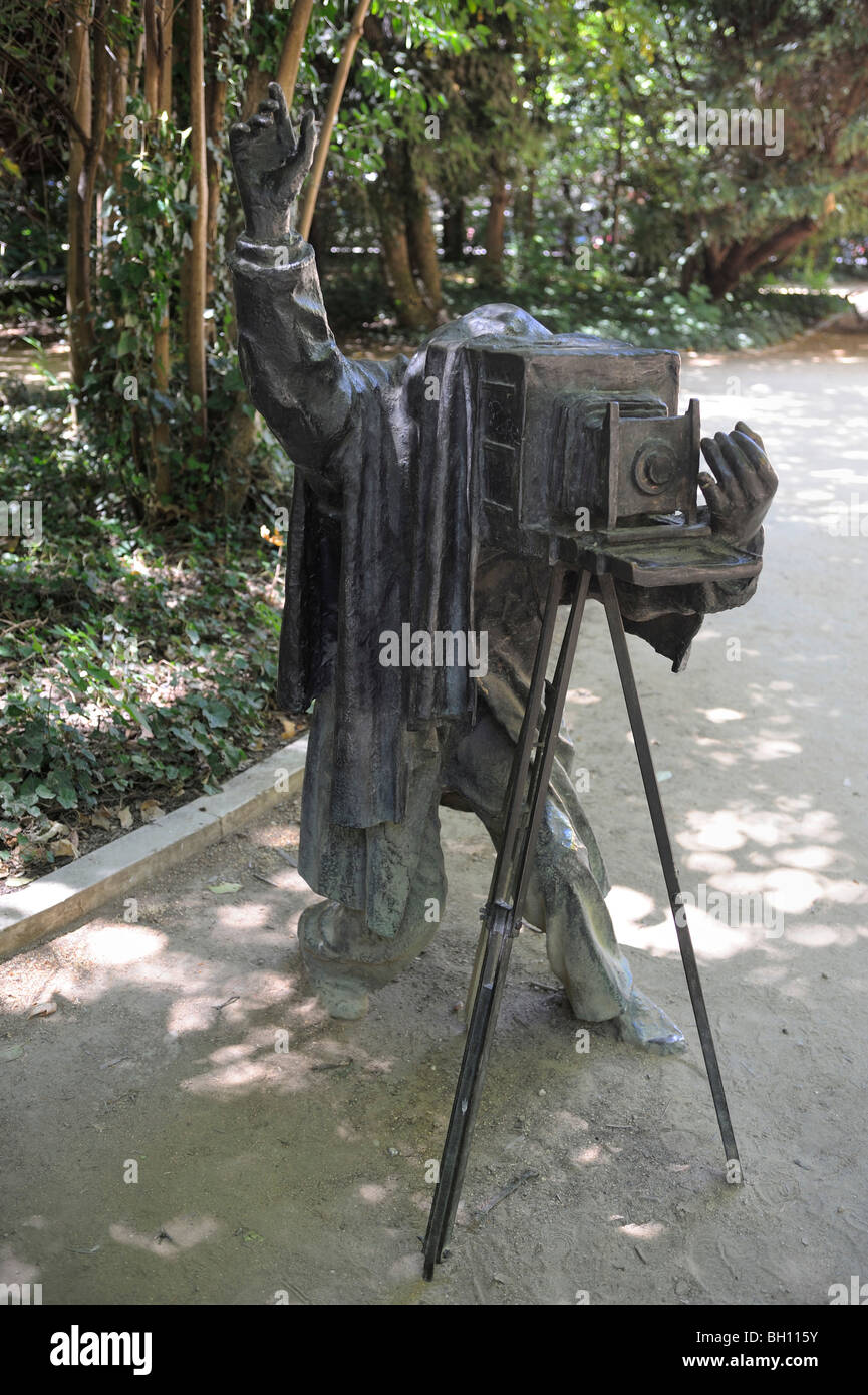 Bronze Statue of a Photographer using a Vintage Large Format Camera in ...