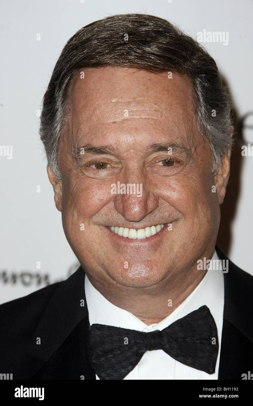 NEIL SEDAKA SINGER BEVERLY HILLS CA USA 25/10/2008 Stock Photo - Alamy