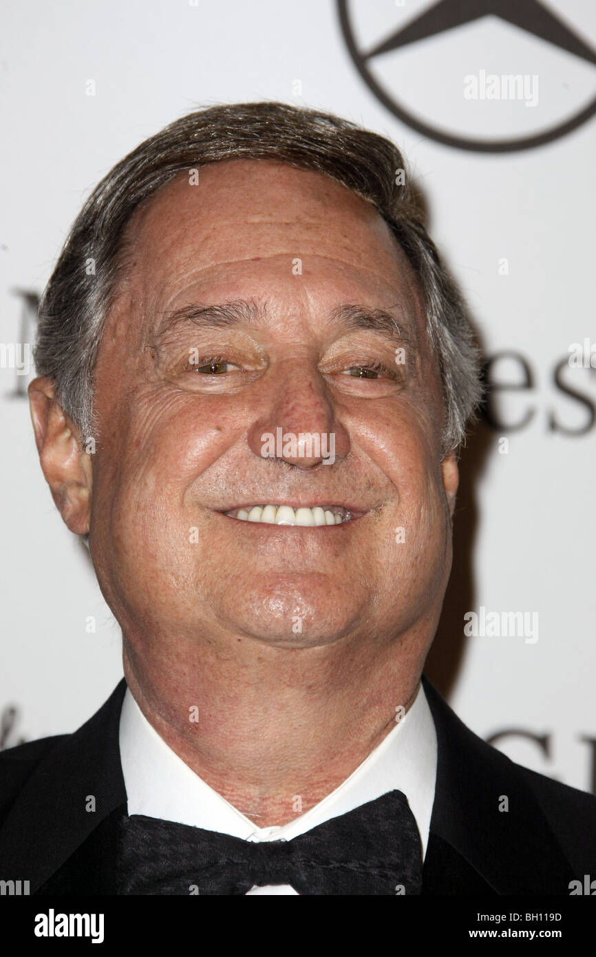 NEIL SEDAKA SINGER BEVERLY HILLS CA USA 25/10/2008 Stock Photo - Alamy
