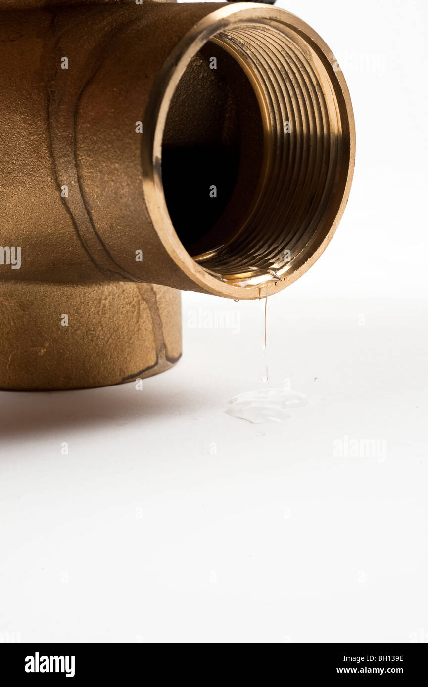 Cutout of a pipe joint on white background Stock Photo - Alamy