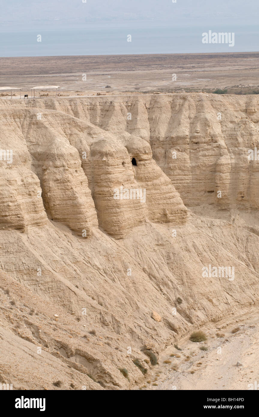 Dead sea scrolls cave hi-res stock photography and images - Alamy