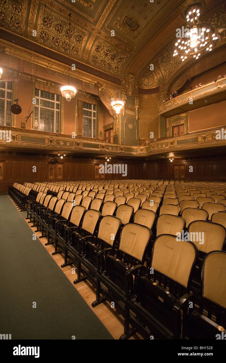 Orchestra empty seats hi-res stock photography and images - Alamy