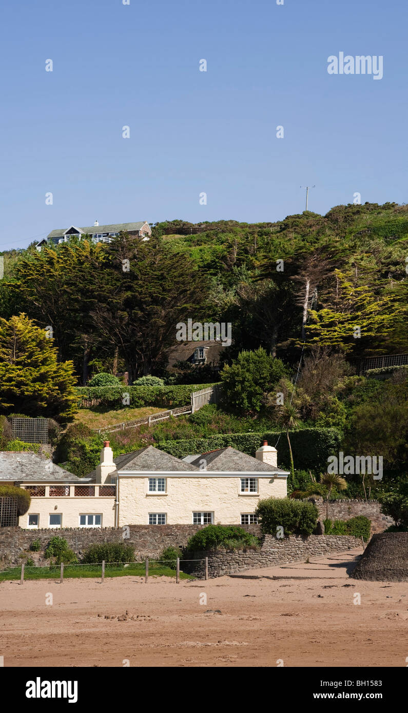 Modern house cliff devon hi-res stock photography and images - Alamy