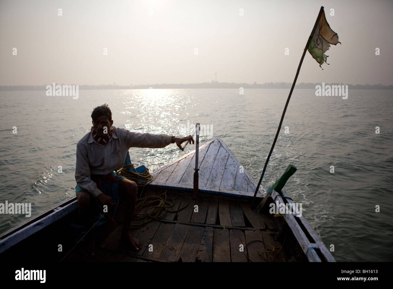 Indian wooden boat hi-res stock photography and images - Alamy