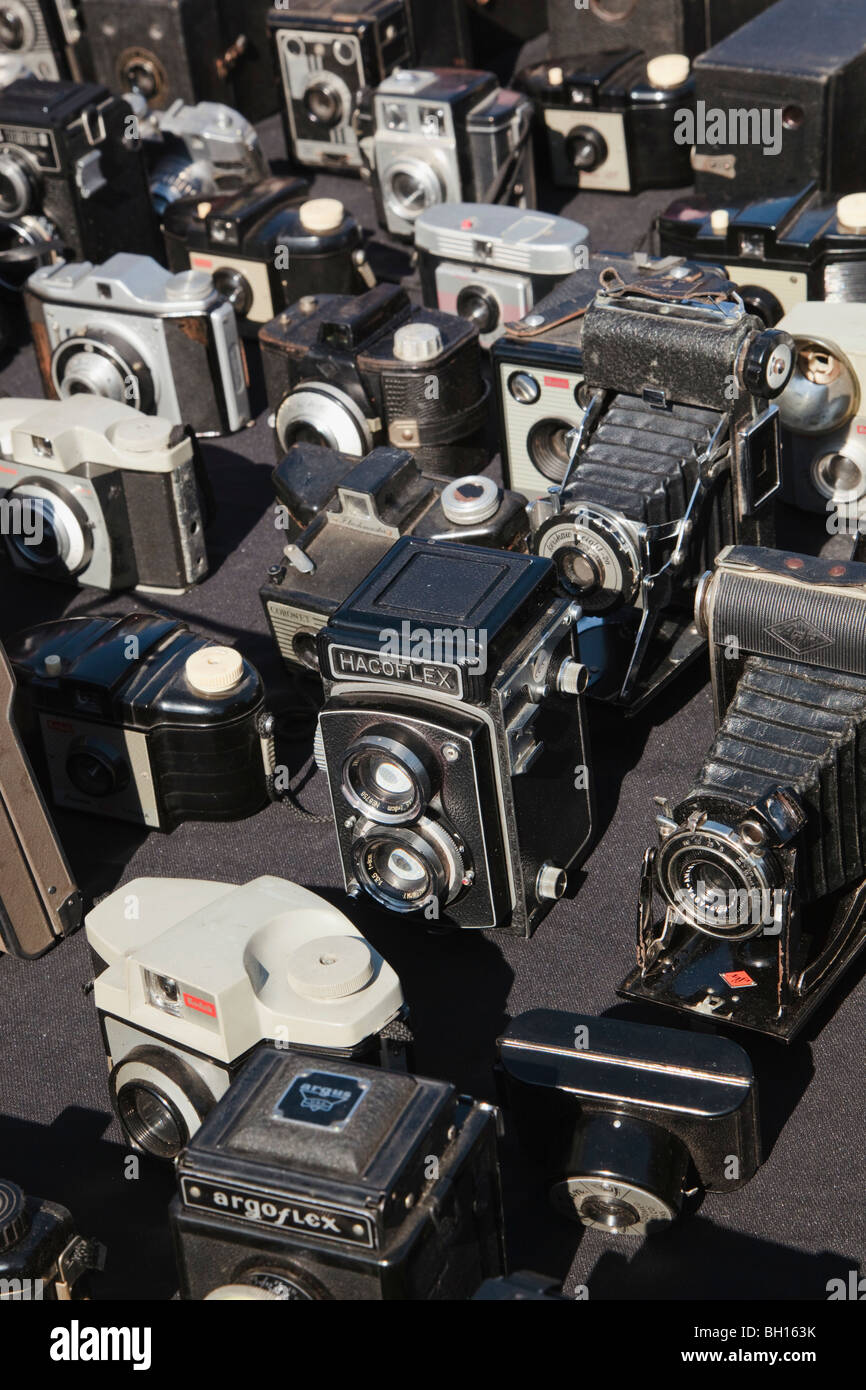 Vintage cameras hi-res stock photography and images - Alamy