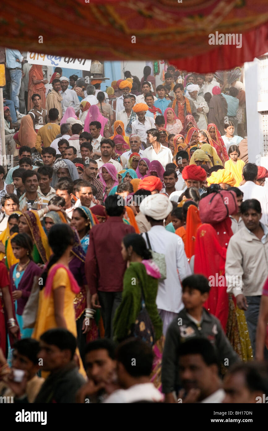 Indian ceremony crowd hi-res stock photography and images - Alamy