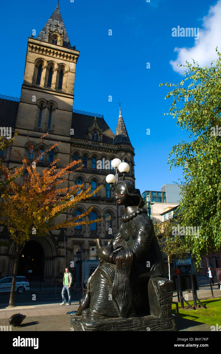 St peters squares hi-res stock photography and images - Alamy