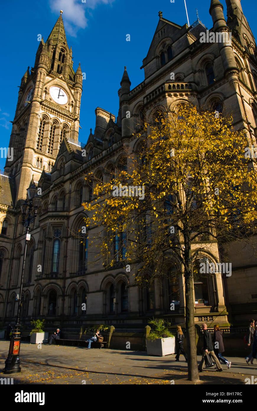Manchester town hall exterior hi-res stock photography and images - Alamy