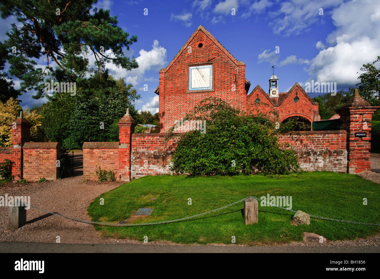 Roman stables hi-res stock photography and images - Alamy