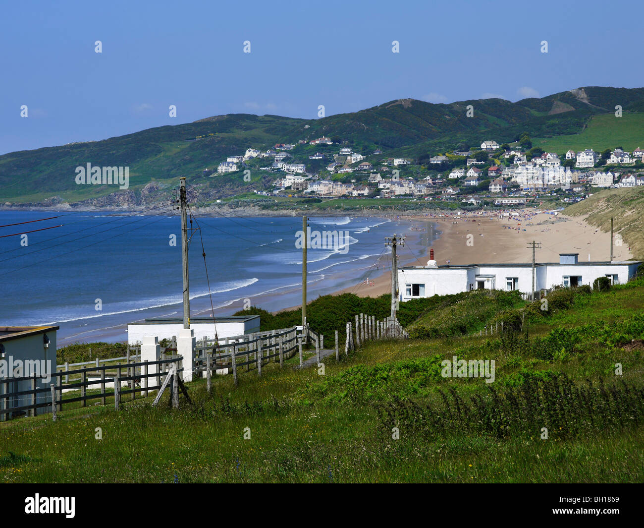Modern house cliff devon hi-res stock photography and images - Alamy