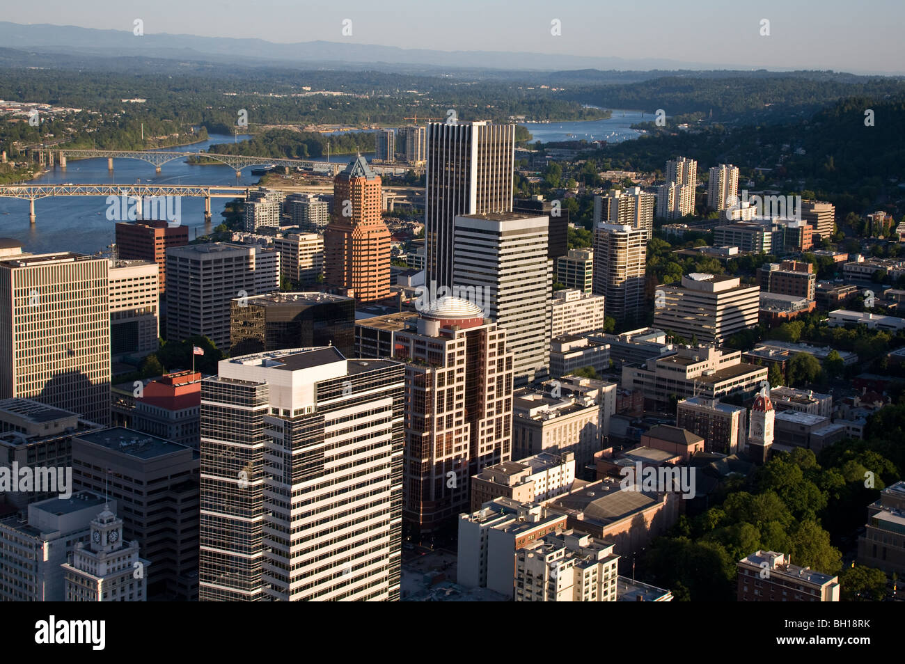 Portland oregon aerial hi-res stock photography and images - Alamy