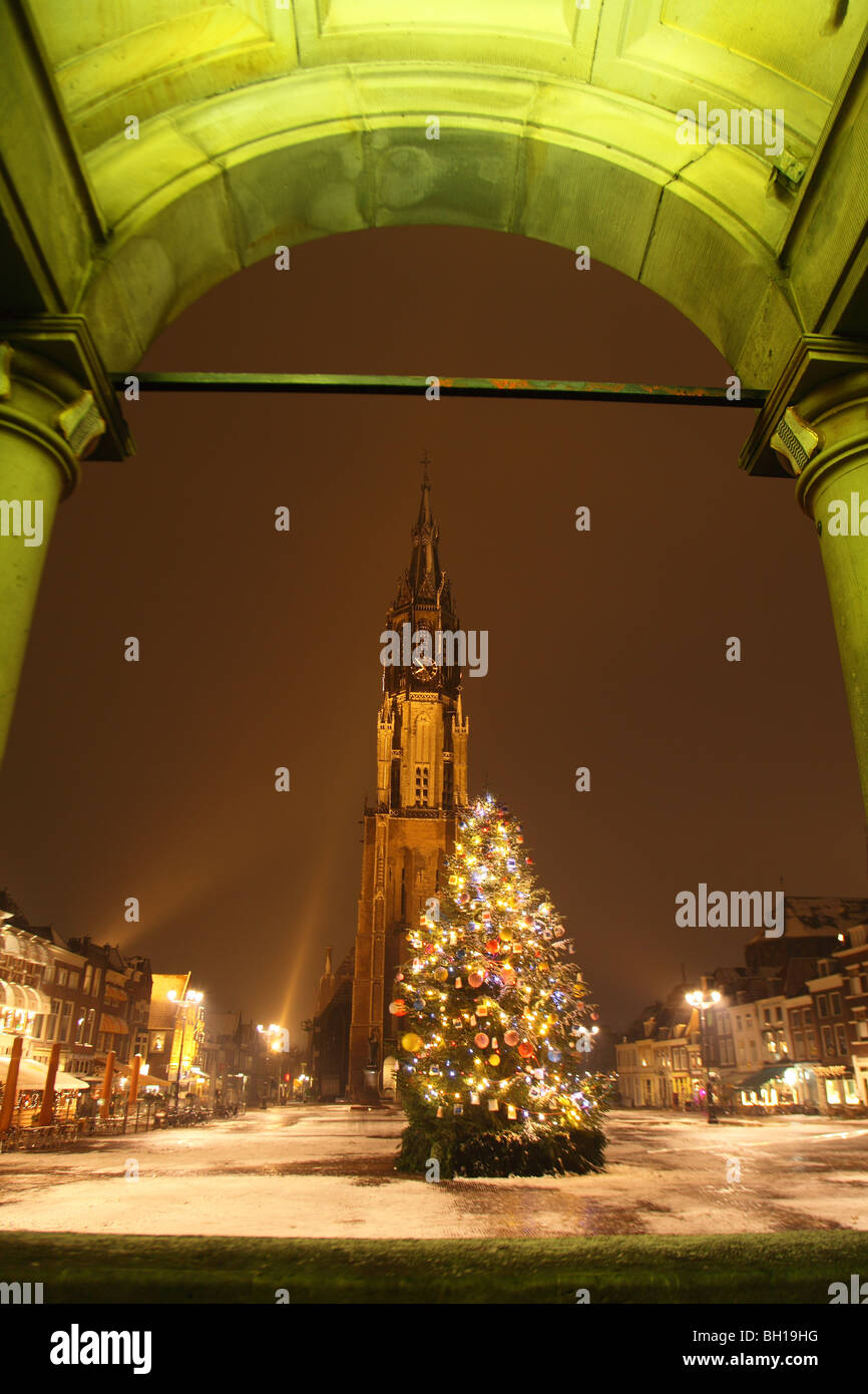Delft grote markt nieuwe kerk hi-res stock photography and images - Alamy