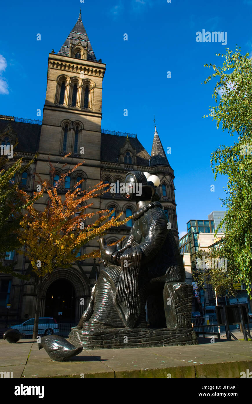 Messanger of Peace statue at St Peters Square in central Manchester ...