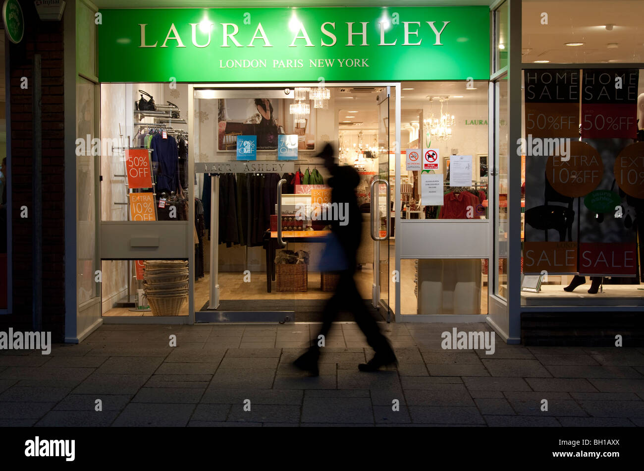 Laura ashley hi-res stock photography and images - Alamy