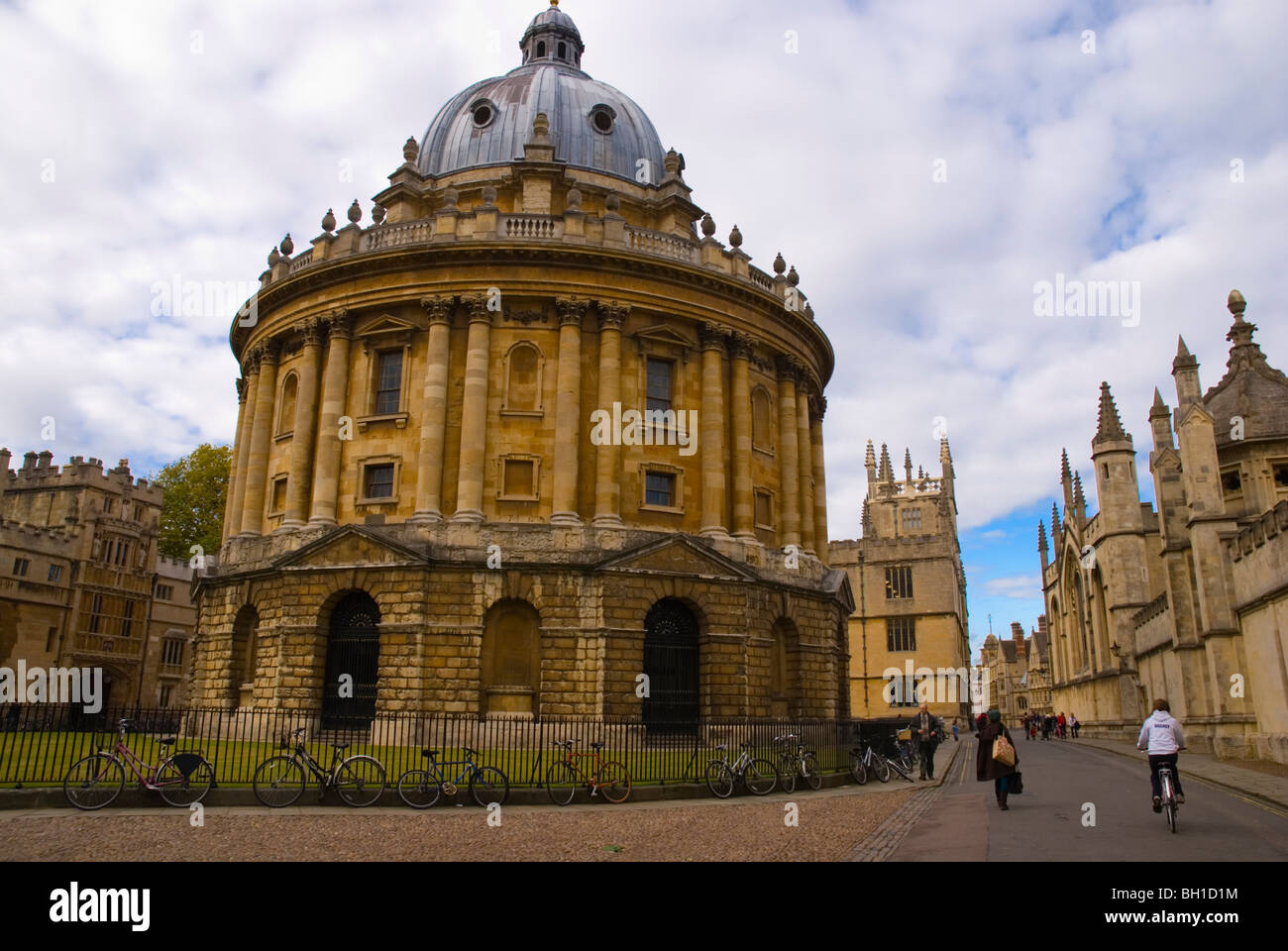Radcliffe Camera at Radcliffe Square in central Oxford England UK ...