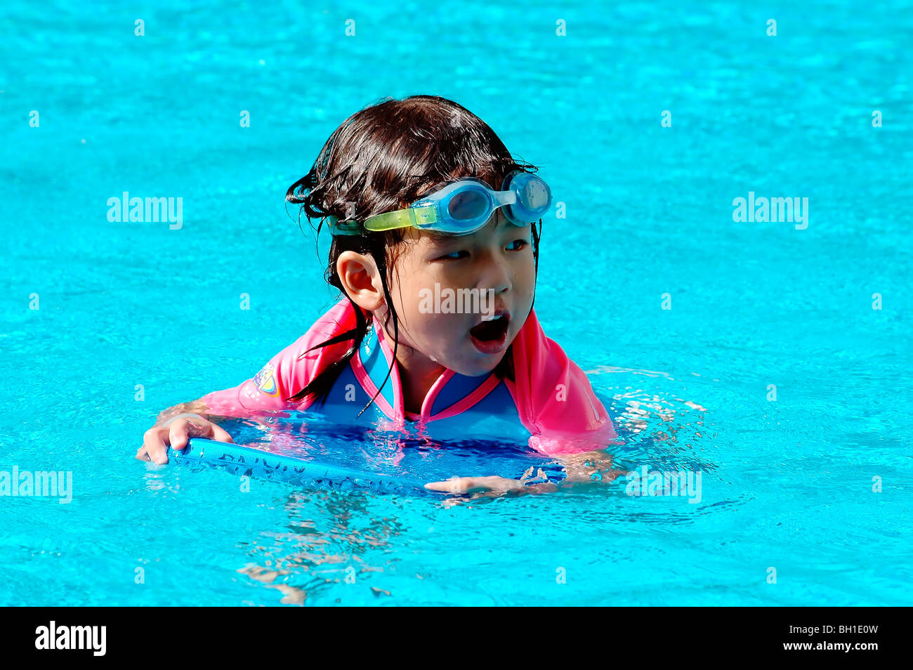 Kids at waterpark hi-res stock photography and images - Alamy