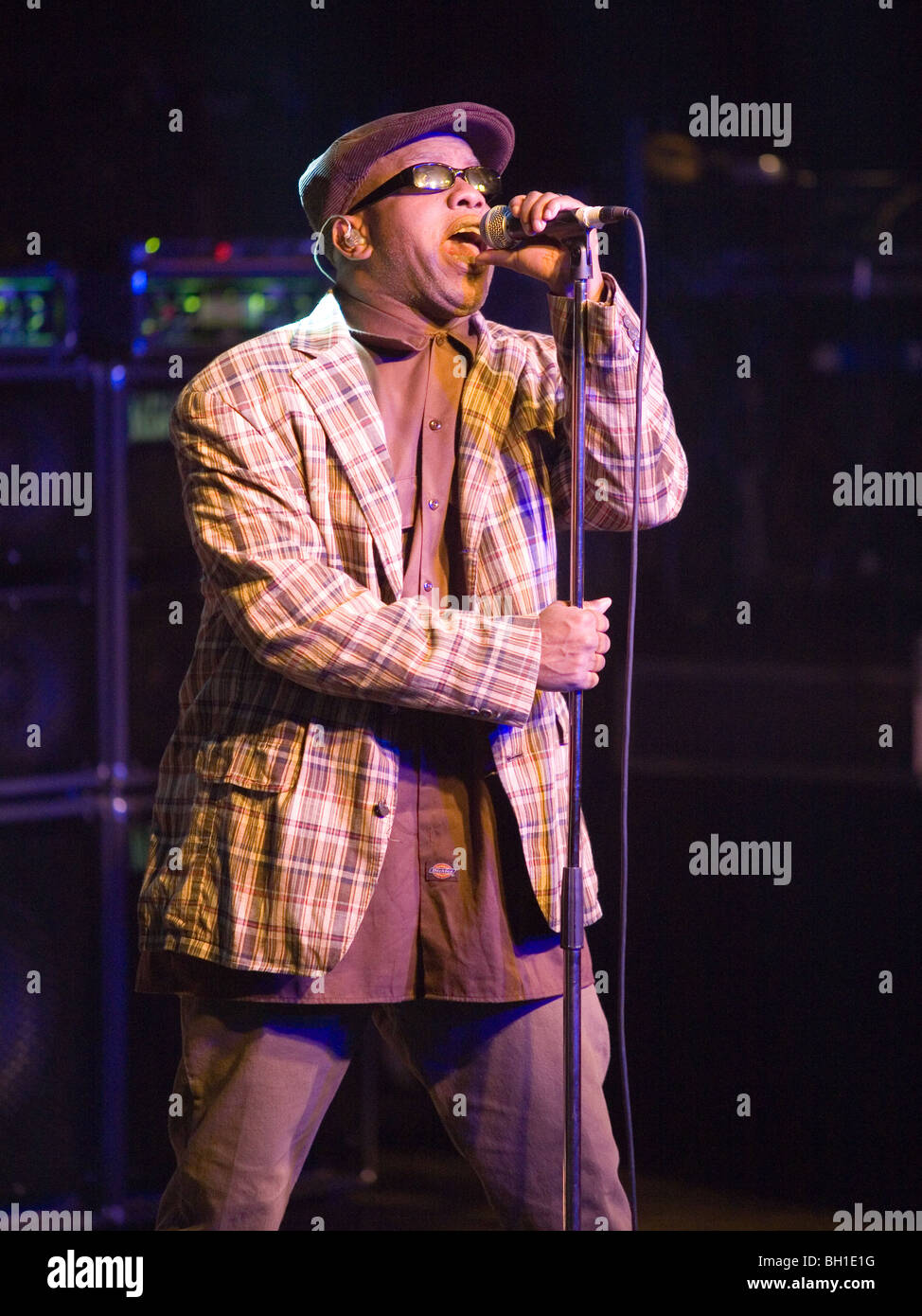 Living colour rock band hi-res stock photography and images - Alamy
