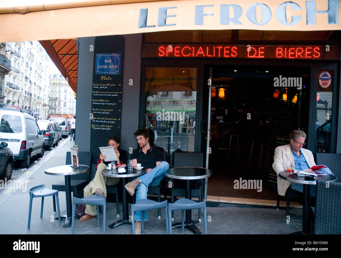 French Bistro in Paris France Stock Photo - Alamy