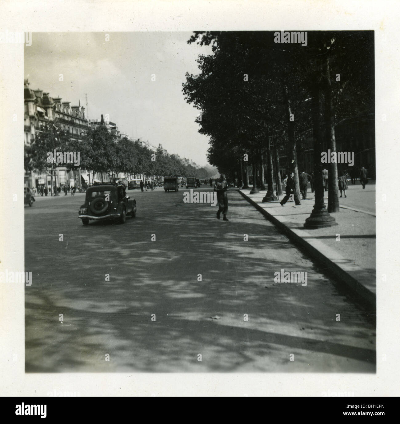 Street scene in liberated Paris, France at the conclusion of WWII Stock ...