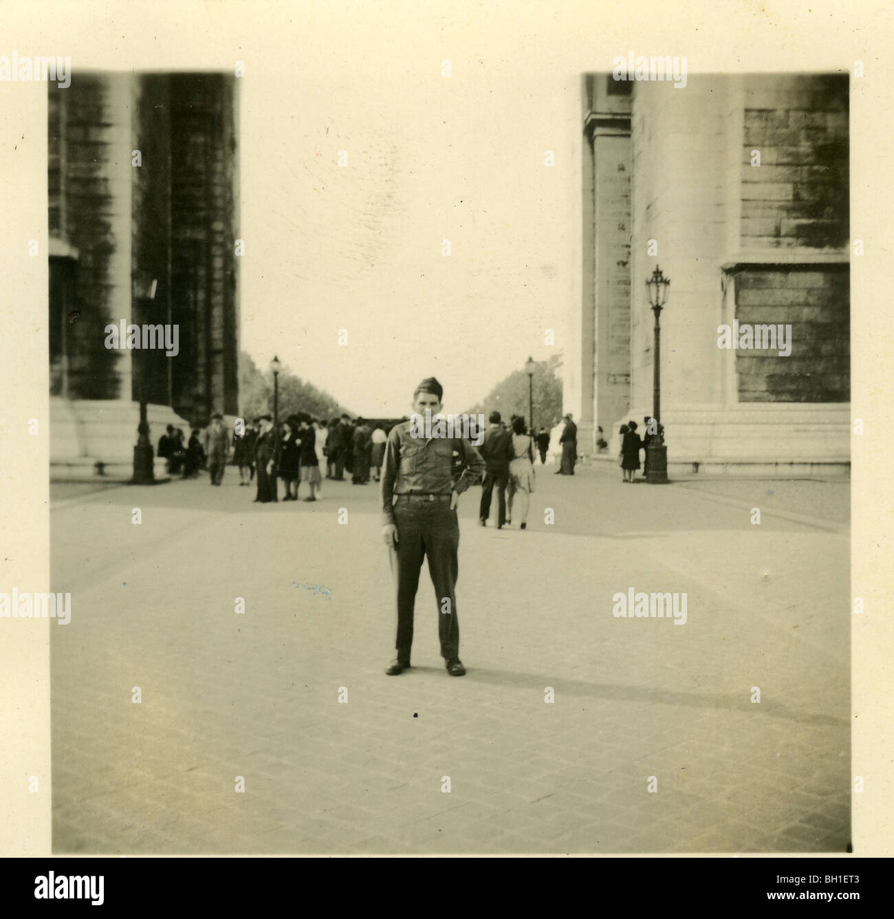 American gi paris hi-res stock photography and images - Alamy