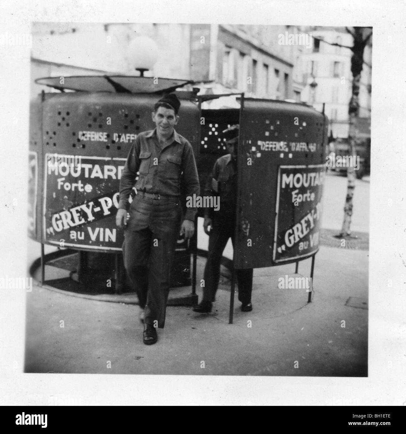 American gi paris hi-res stock photography and images - Alamy