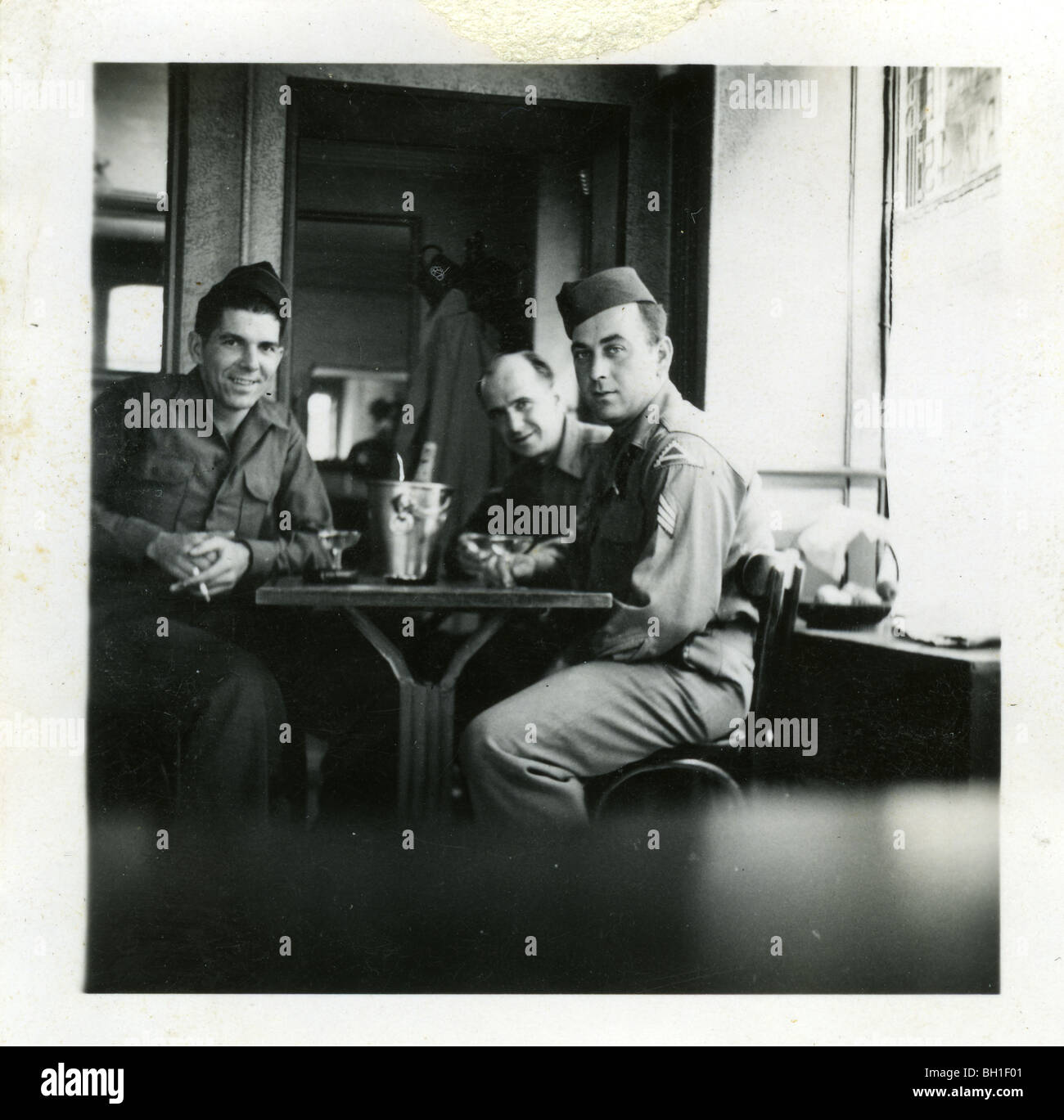 Americans in france wwii hi-res stock photography and images - Alamy