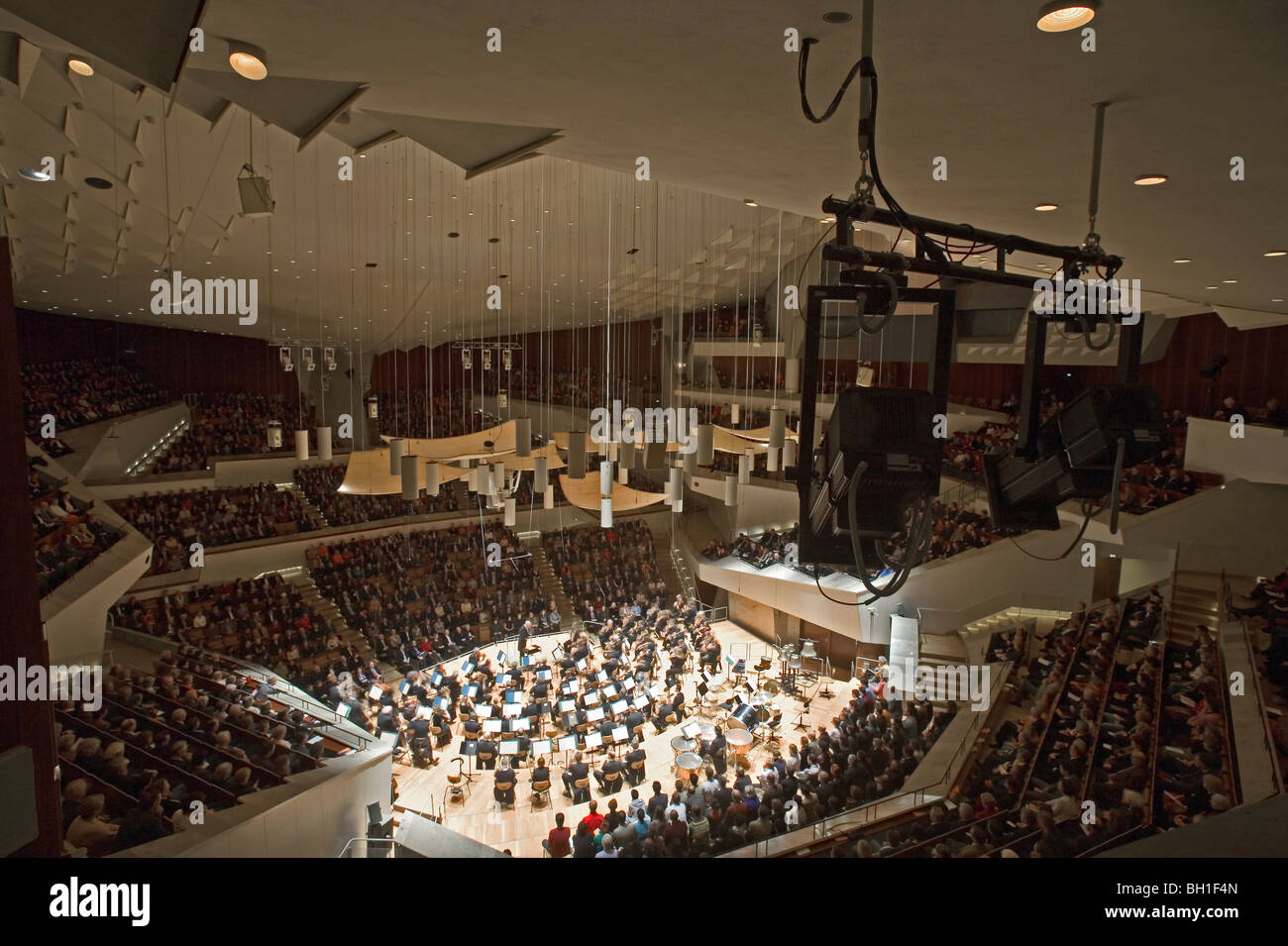 Berlin philharmonic concert hall hi-res stock photography and images ...