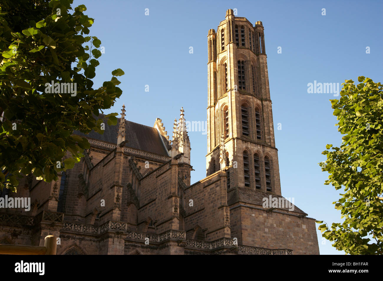 Limoges cathedral hi-res stock photography and images - Alamy