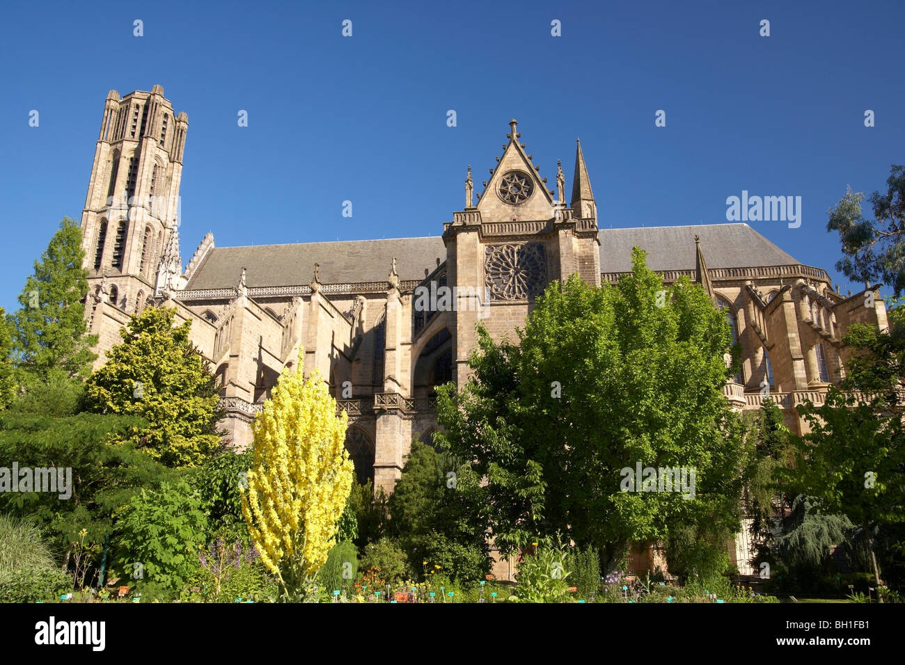 Limoges cathedral hi-res stock photography and images - Alamy