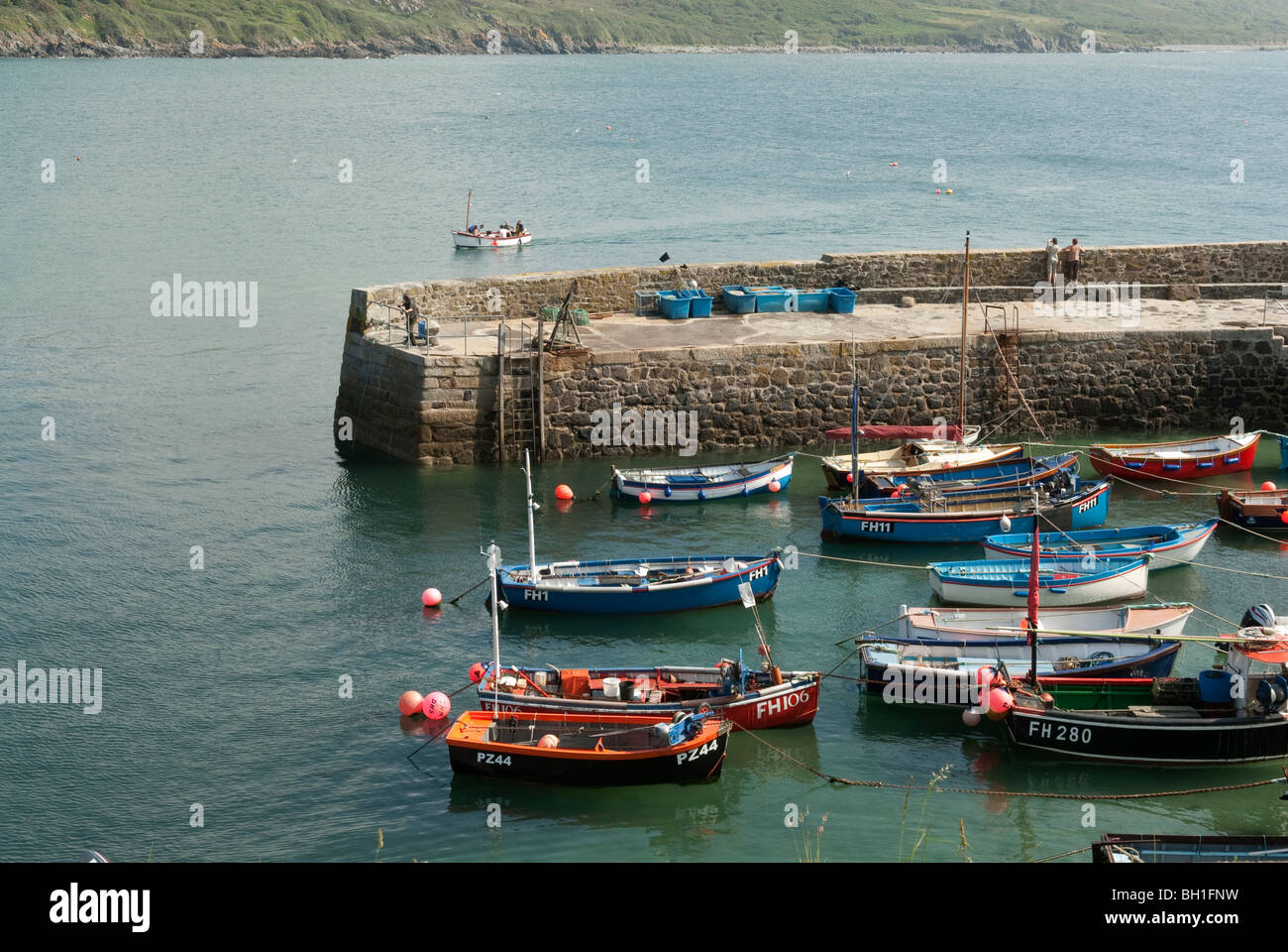 Coverack harbour wall hi-res stock photography and images - Alamy