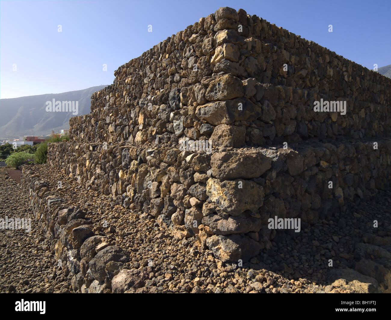 Piramides de guimar hi-res stock photography and images - Alamy