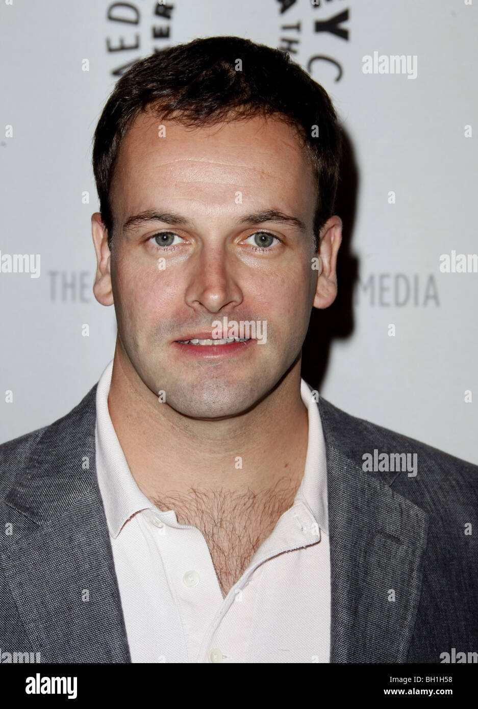 JONNY LEE MILLER ACTOR BEVERLY HILLS CA USA 20/10/2008 Stock Photo - Alamy