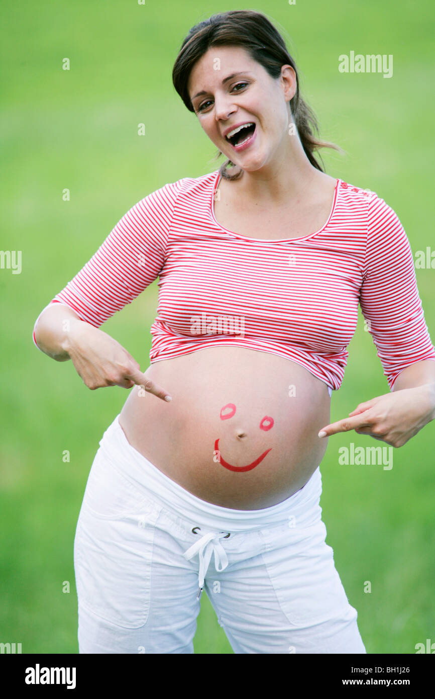 Laughing smiley face hi-res stock photography and images - Alamy