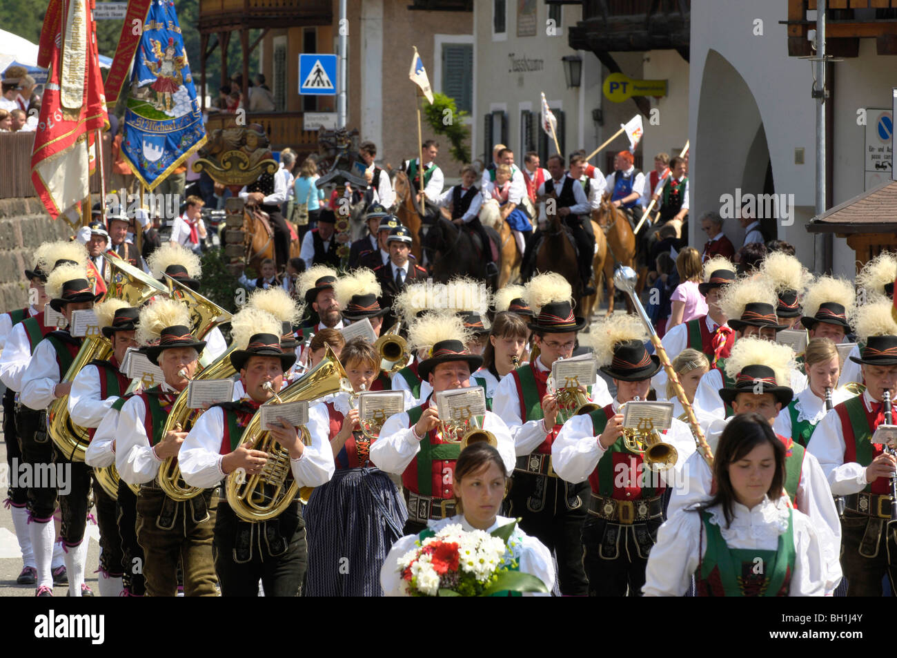 Procession through the town, brass band, Tournament, Oswald von ...