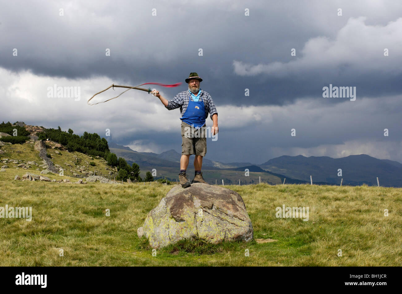 Man with a whip hi-res stock photography and images - Alamy