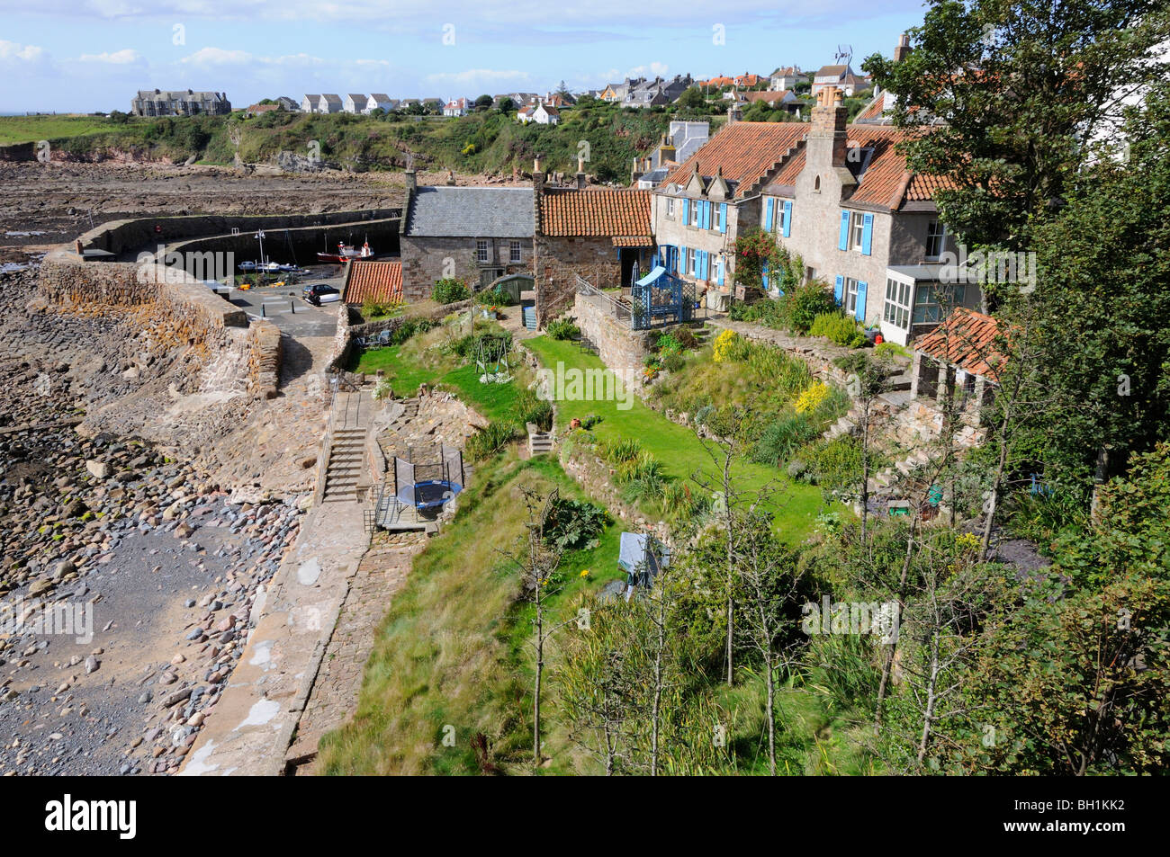 Scottish scenery harbours hi-res stock photography and images - Alamy