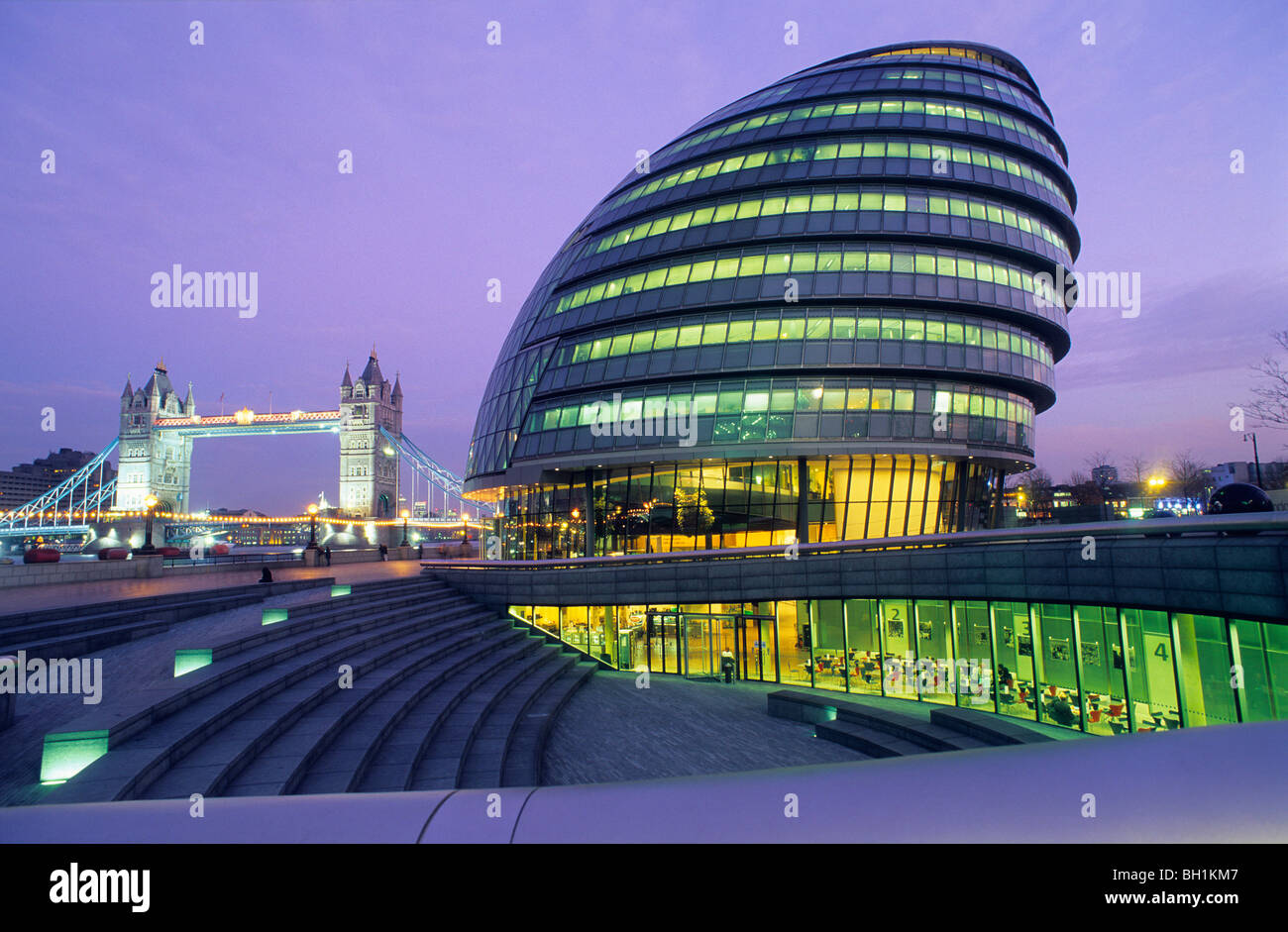 City hall of london hi-res stock photography and images - Alamy