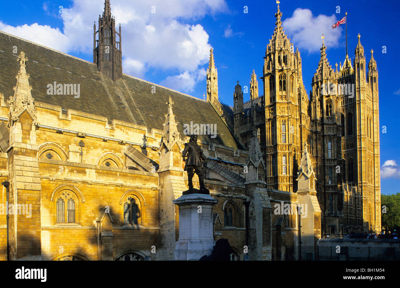 Houses of parl hi-res stock photography and images - Alamy