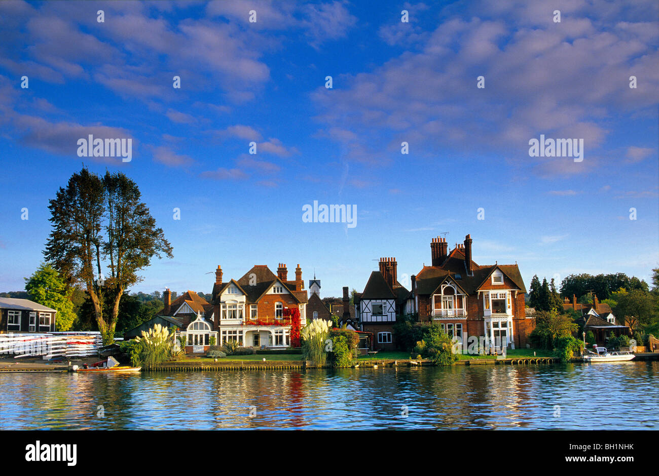 Buckinghamshire village hi-res stock photography and images - Alamy