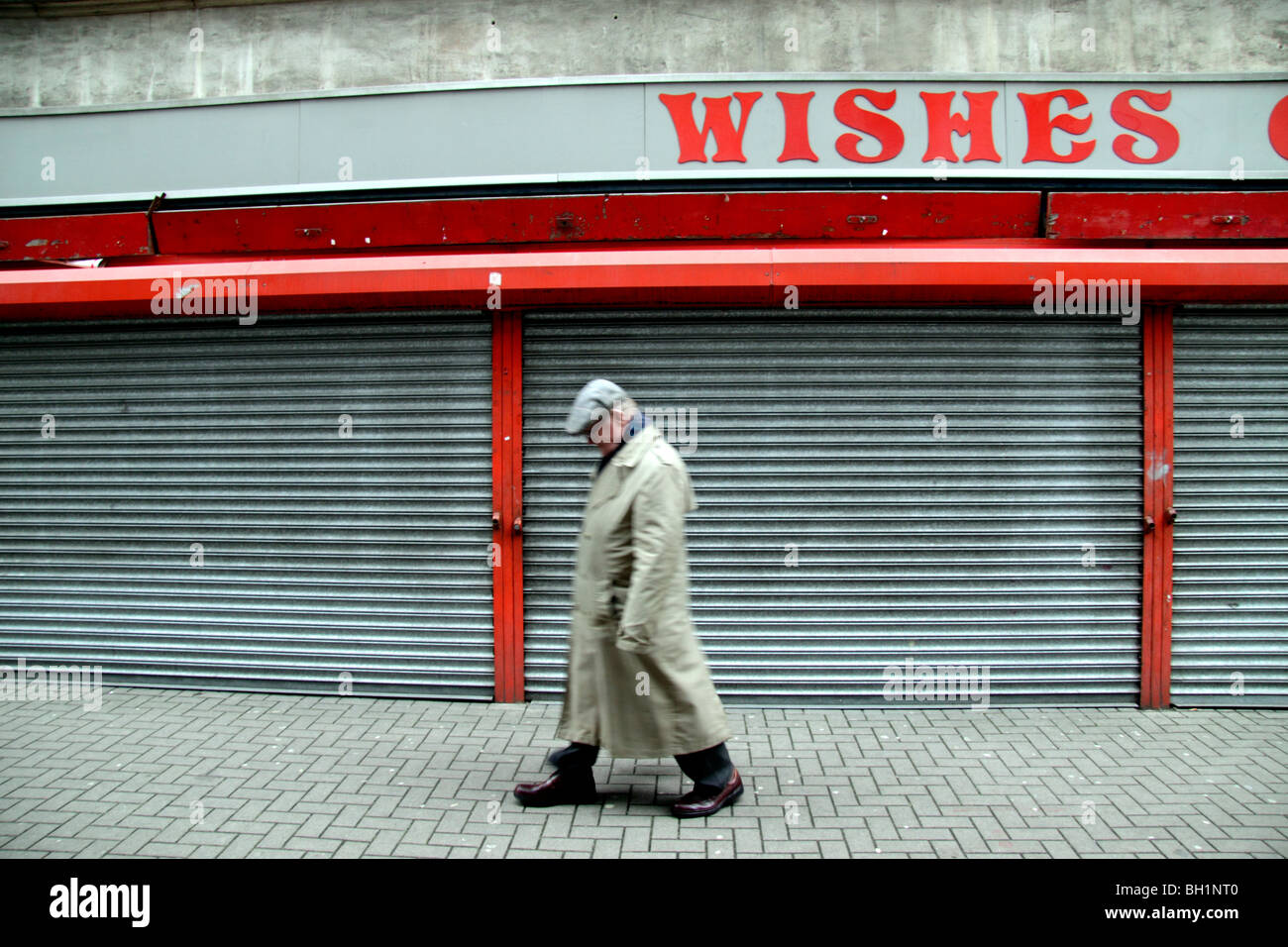 Closed Shutter Shop High Resolution Stock Photography and Images - Alamy