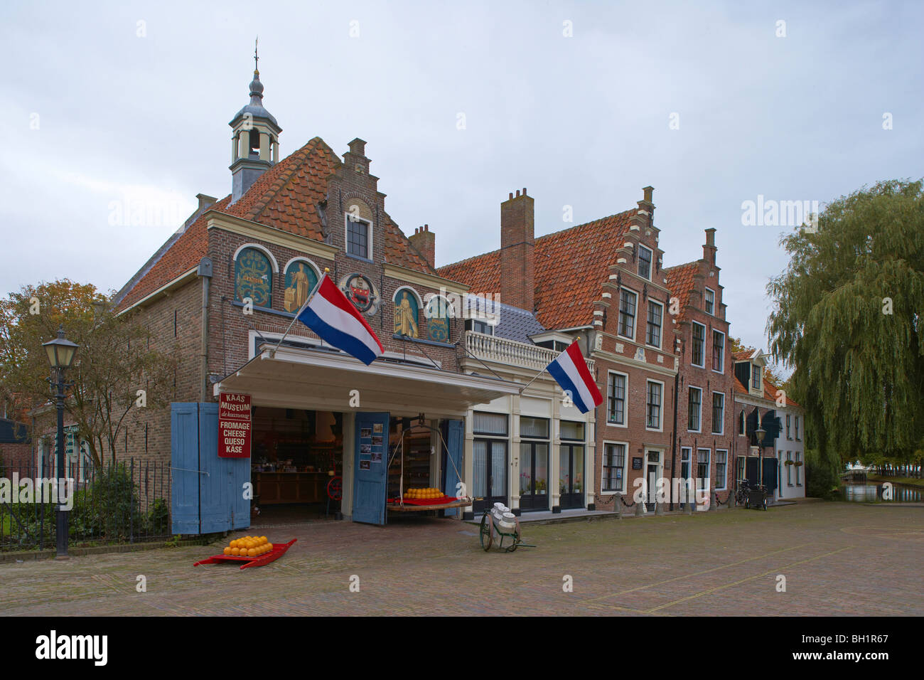 Exterior view of the Museum of Cheese under cloudy sky, Edam ...